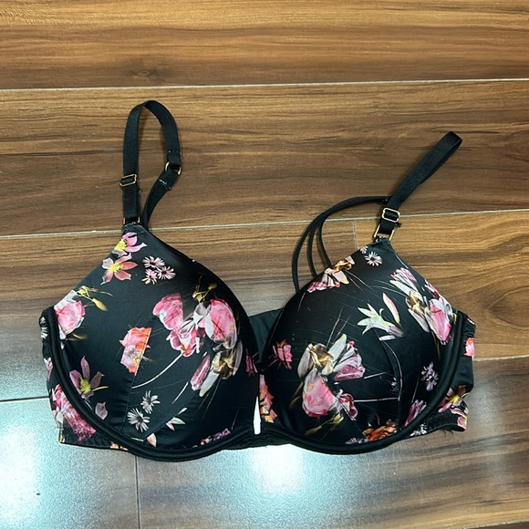 Victoria's Secret | Intimates & Sleepwear | 34c Victorias Secret Floral ...